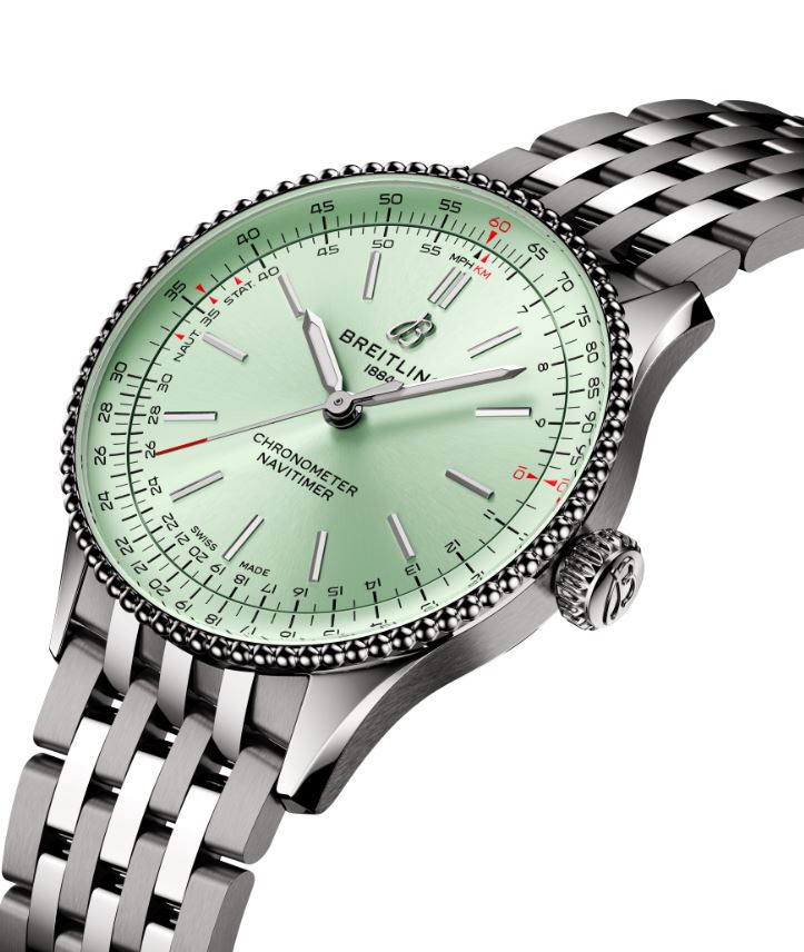 Deze Breitling Navitimer Automatic 36 Mint green, green alligator ...