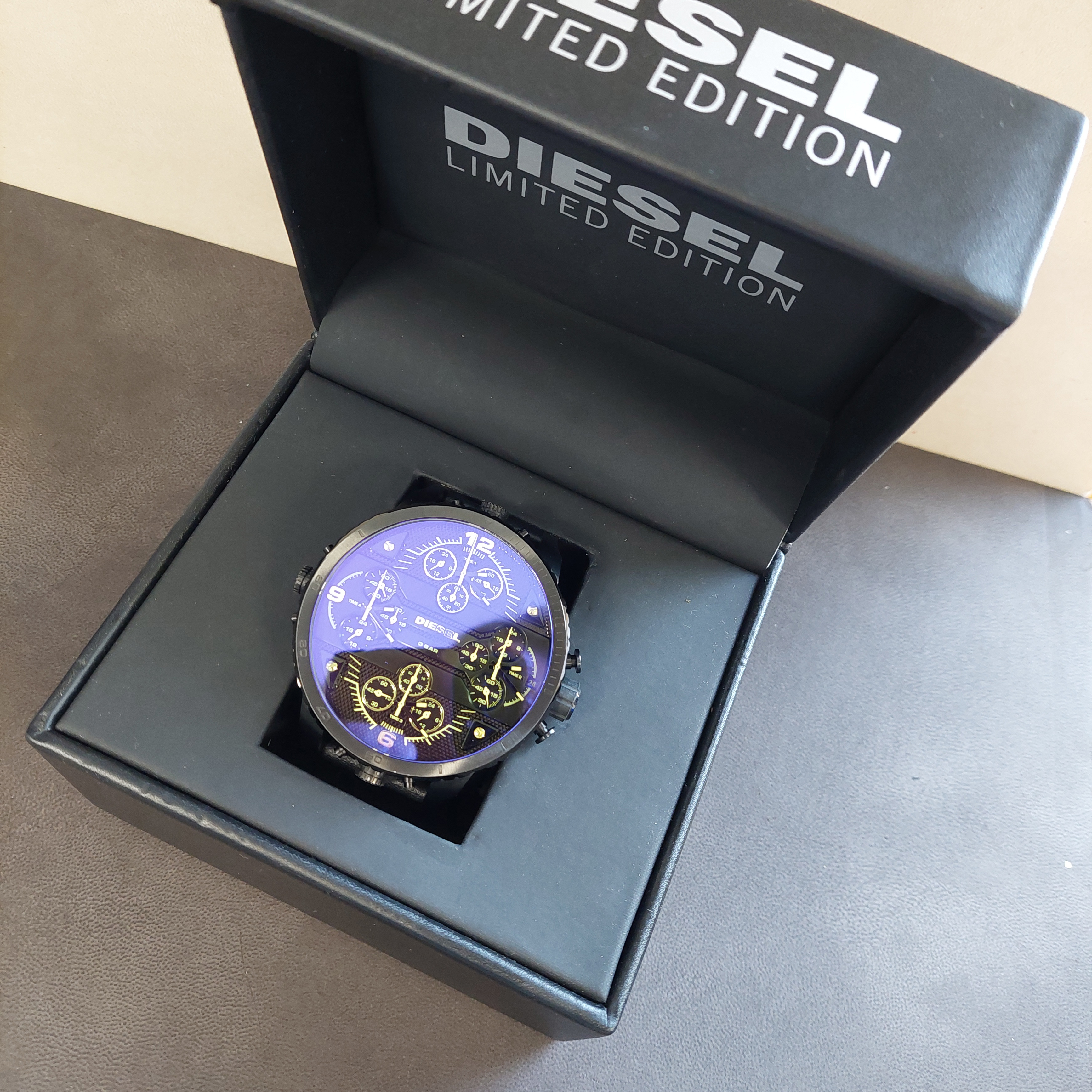 Pre-owned Diesel Grand Daddy Limited Edition DZ7262 Horloge